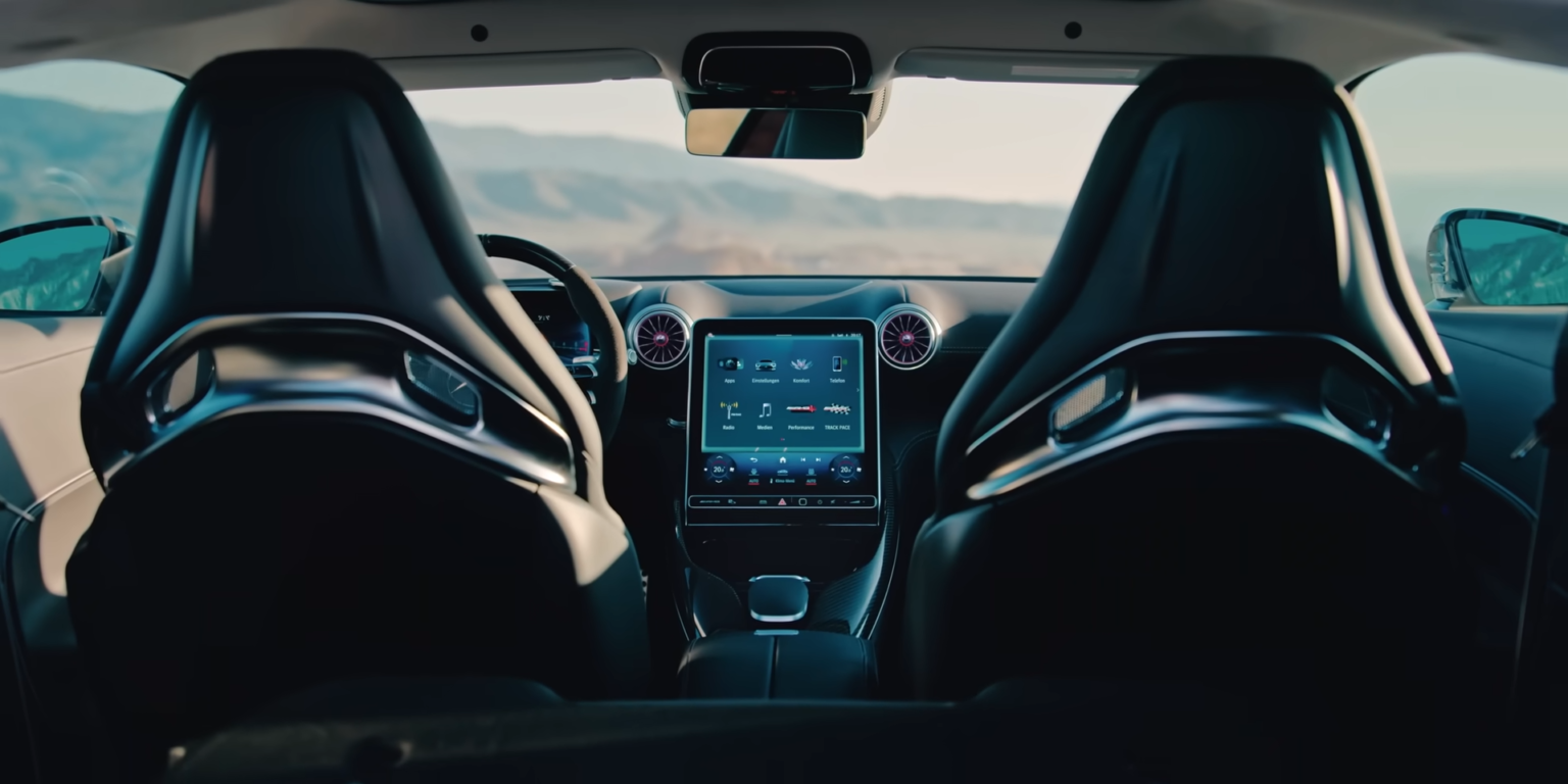 V8対決！新型メルセデスAMG-GT63とBMW-M8Competition価格や車両スペックなどを徹底比較。リセール良くて速いのはどっち ...